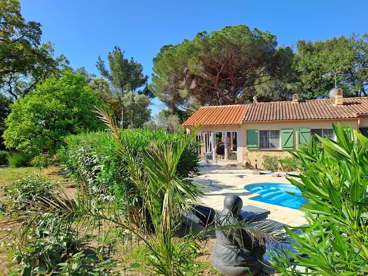 Villa Familiale Avec Piscine Sur Terrain 2000 M2 - Bormes-les-Mimosas