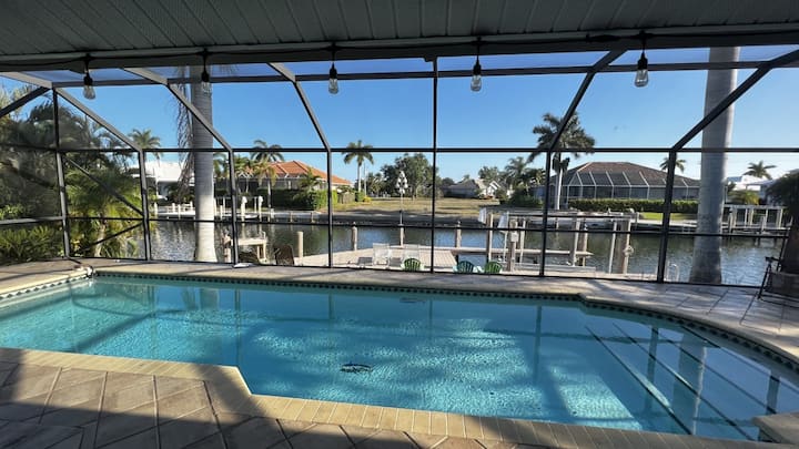 Renovated 3 Bedroom Home With Pool And Boat Lift - Marco Island, FL