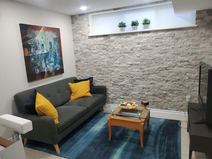 Cozy One Bedroom In Toronto - Walk To Subway - トロント