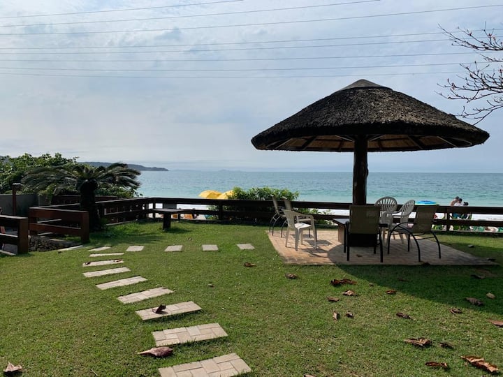 Casa No Centro De Bombinhas Na Beira Da Praia!! - Bombinhas