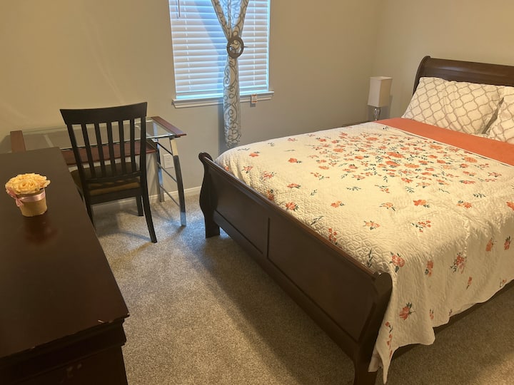 Beautiful One Bedroom  Condo Must See - Katy, TX