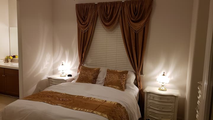 Pete's Private Bed And Bath Place - Fresno, CA