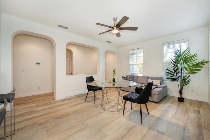 Bright Private Bedroom Mins To Downtown - Sacramento