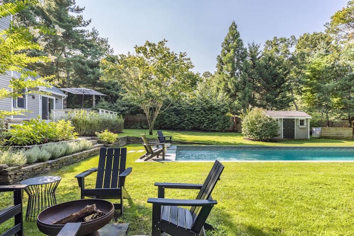 East Hampton Escape | Heated Pool + Outdoor Living - The Hamptons, NY