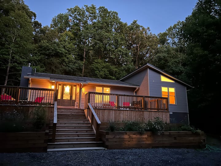 Modern Summersville Lake And New River Gorge Oasis - Summersville, WV