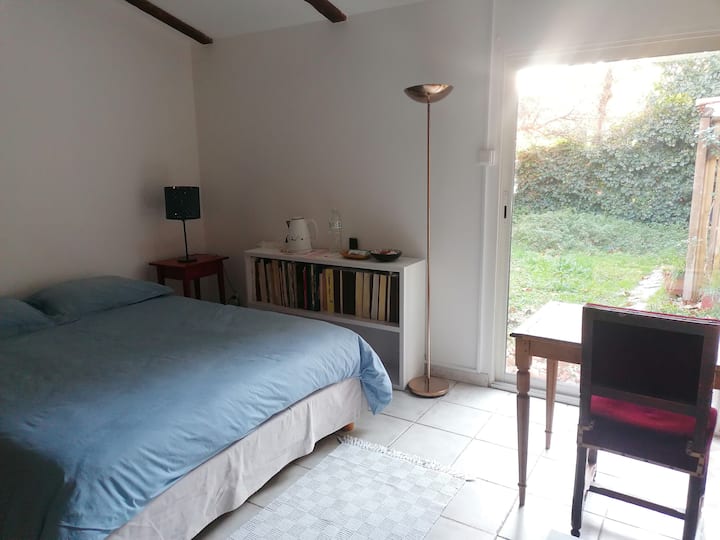 Jolie Chambre De Plain Pied Sur Jardin Privatif - Arles