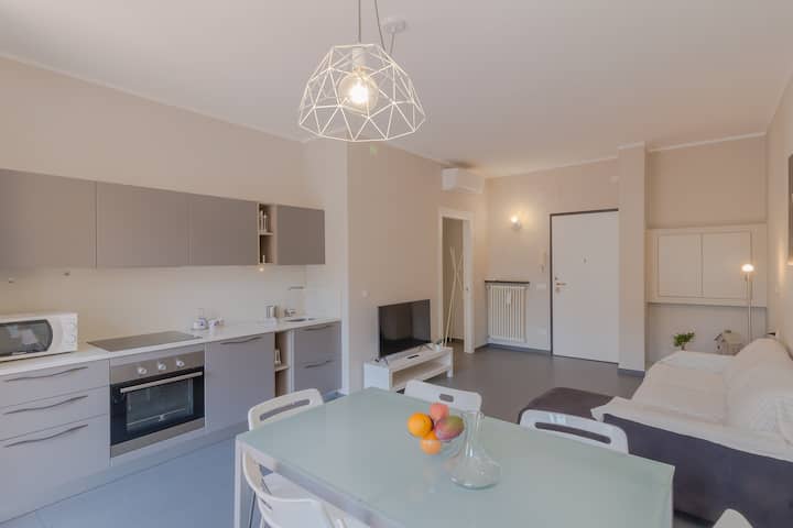 Apartment 5 - Grazioso Trilocale - 200 Mt Dal Mare - Finale Ligure