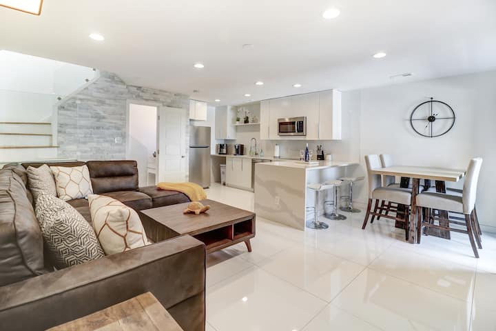 The White Oasis - Modern & Renovated Wfh Paradise - Dallas, TX