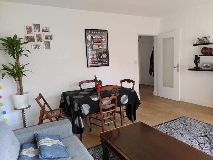 Chambre Dans Appartement Lumineux Et Confortable - Nantes
