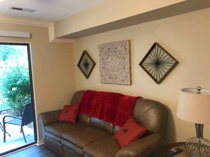 Cheerful 2 Bedroom Townhouse With 1.5 Bath & Wifi - Fairfield Glade, TN