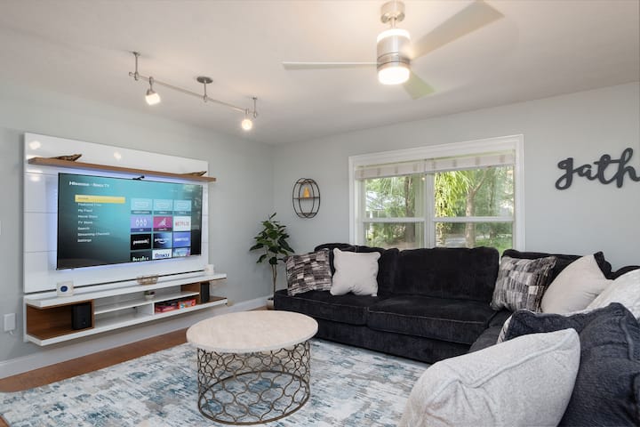 2 Mins To Campus! King Bed, Patio And Grill, Tvs - Gainesville, FL