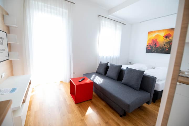 Junior Suite With Kitchen In The Shome Hotel Graz - Graz