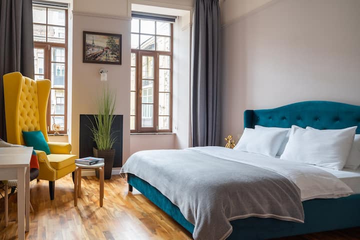 Upscale Studio In Super Center Id 3013 - Kiev