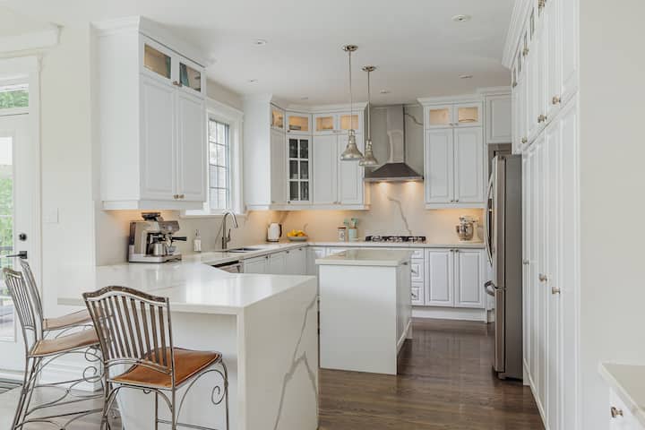 Modern Luxurious Home Near Yonge/finch - Vaughan