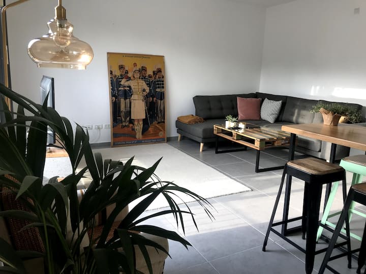 Lovely Bright 1-bedroom Apt | Heart Of Florentin - Telavive