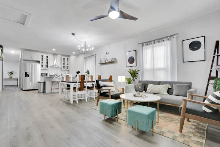 Downtown Living, Newly Renovated And Elegant - Knoxville