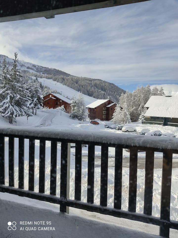Appartement 4/6 Personnes Vue Sur Les Pistes - La Joue du Loup