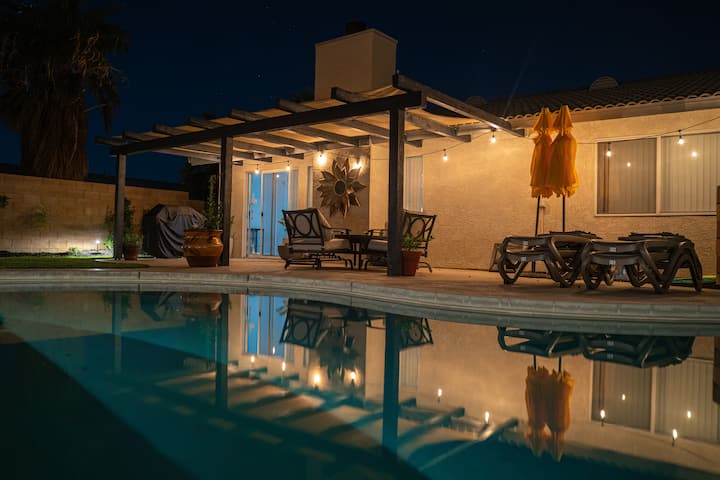 Inaja House: Dreamy Desert Home W Pool 'N Spa - Desert Hot Springs, CA