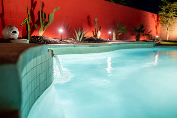 Inaja House: Dreamy Desert Home W Pool 'N Spa - Desert Hot Springs, CA