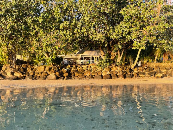 Moorea Hanahana Villa On The Beach - French Polynesia
