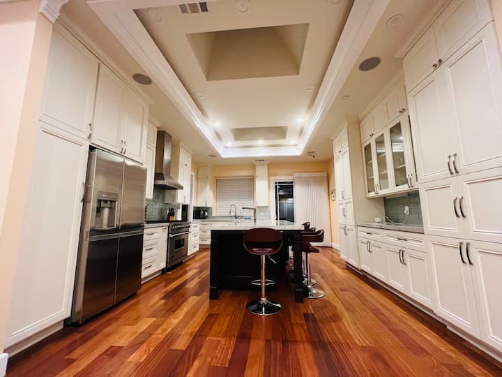 Charming Newly Remodeled Home 4 Bedroom 3 Bath - Campbell, CA