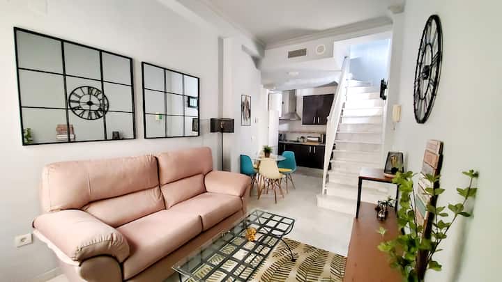 Terrasse Privèe, 2 Chambres, 4 Lits Et Wifi Rapide - Seville