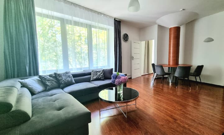 Kw104/33 Apartament Z Sypialnią, Salonem, Balkonem - Krakow