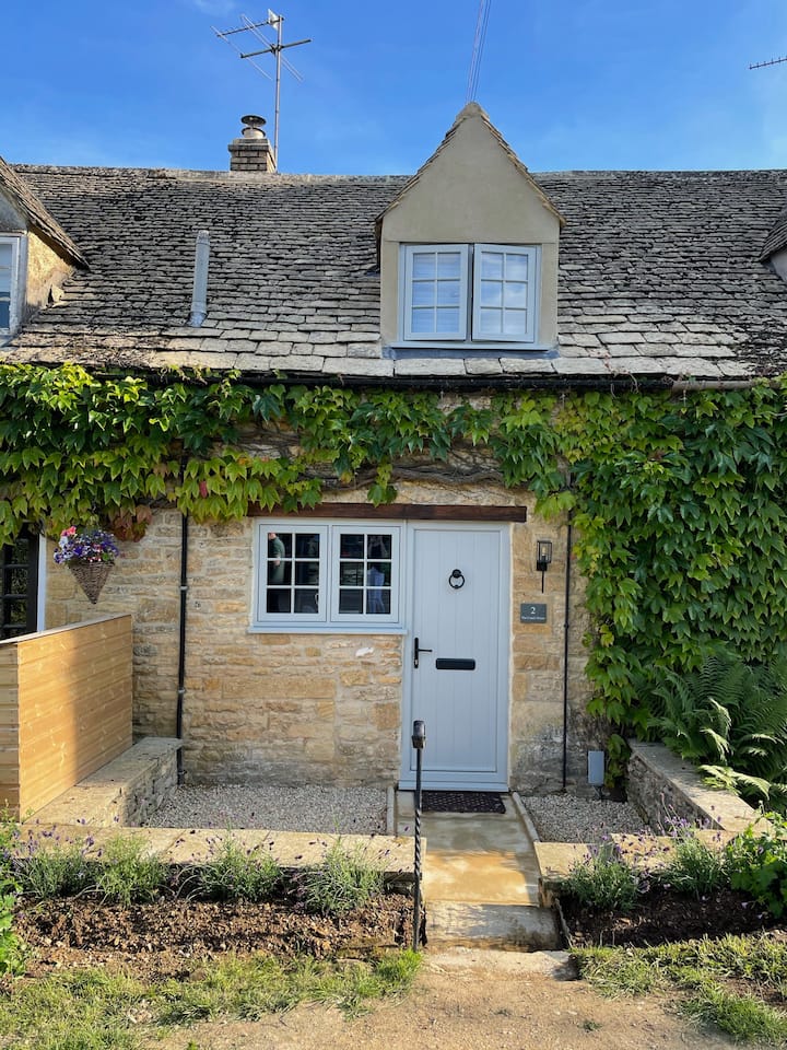Charming Cottage Set In The Idyllic Cotswolds - Stow-on-the-Wold