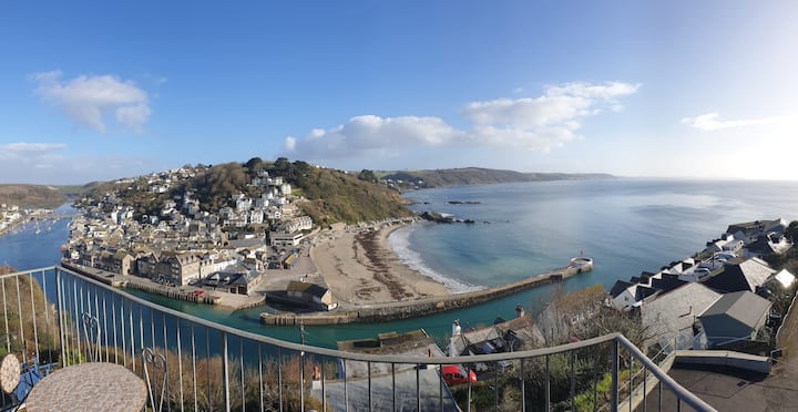 3 Bed Apartment - Balcony, Sea Views & Parking - Looe