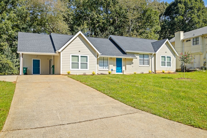 Modern And Stylish 4br Home W/ All The Latest Tech - Stone Mountain, GA