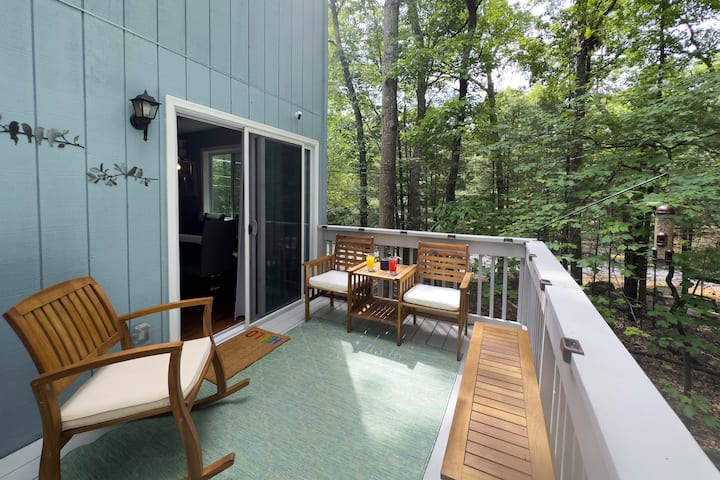 Quiet + Cozy 4bd-3ba|gameroom|firepit|dogfriendly - East Stroudsburg, PA