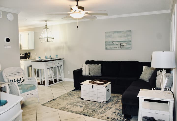 Super Clean! Awesome Location! Walk To Eat & Shop! - Foley, AL
