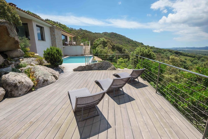 Très Jolie Appartement Dans Bas De Villa - Figari