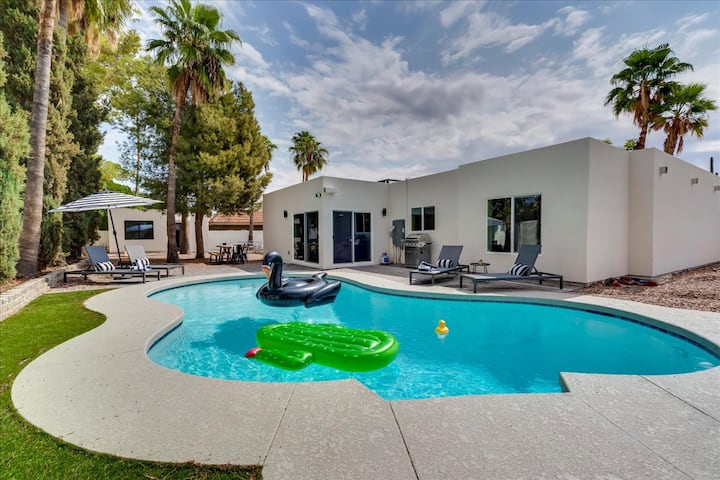 The Saguaro Sanctuary- Best Location, Heated Pool! - Phoenix, AZ