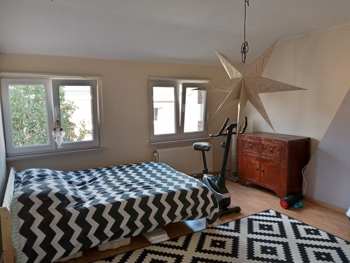 2 Slaapkamers In Leuk Rijtjeshuis Te Mechelen. - Mechelen