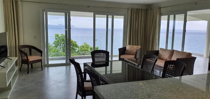 Noor Villa- Panoramic Sea View Luxury Home - Filipinas