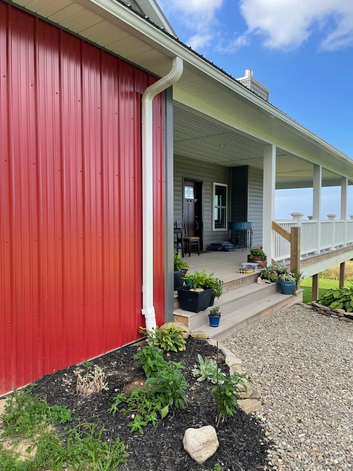 Modern Farmhouse On 150 Acres Near Findley Lake,ny - Findley Lake