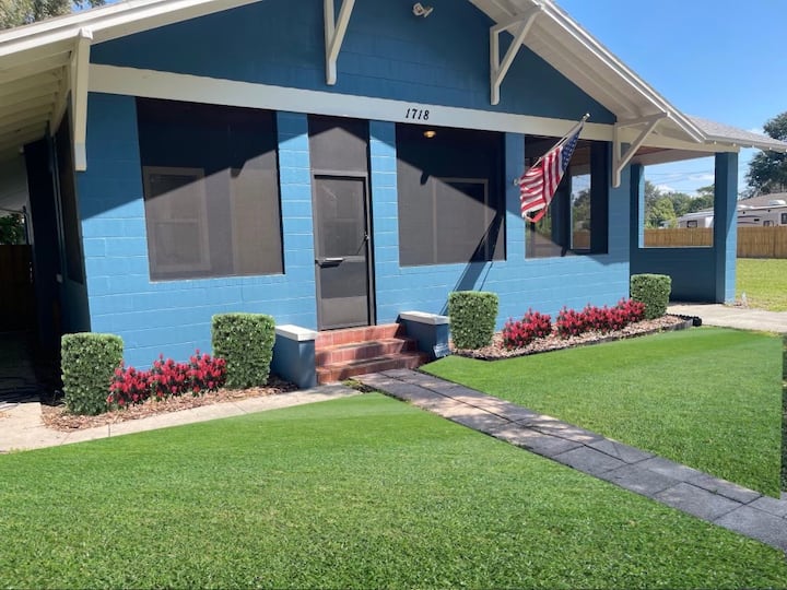 Blue Lake Cottage - Lakeland, FL