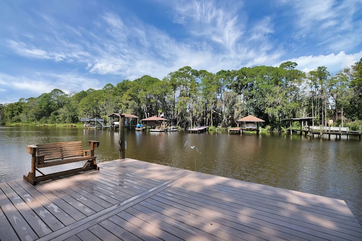 Relaxing Waterfront Cottage. Come Work Or Play! - Jacksonville, FL