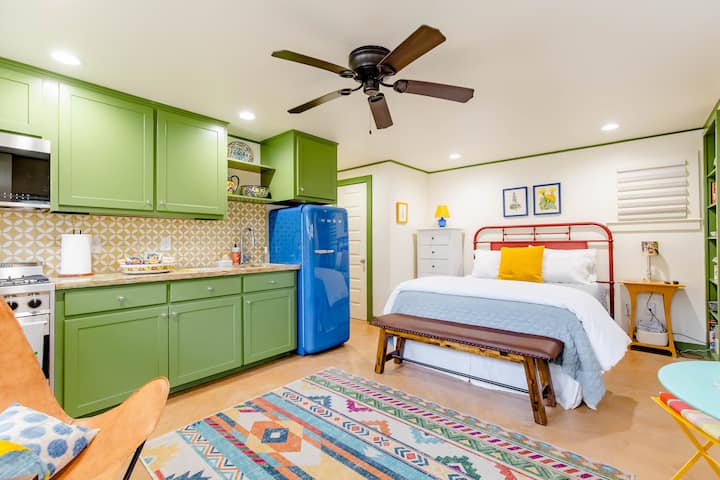 Cozy Casita Nestled In Historic Neighborhood - San Antonio