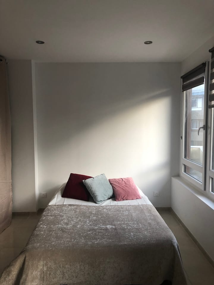 Jolie Studio De 25m2 : Logement Entier - Hérouville-Saint-Clair