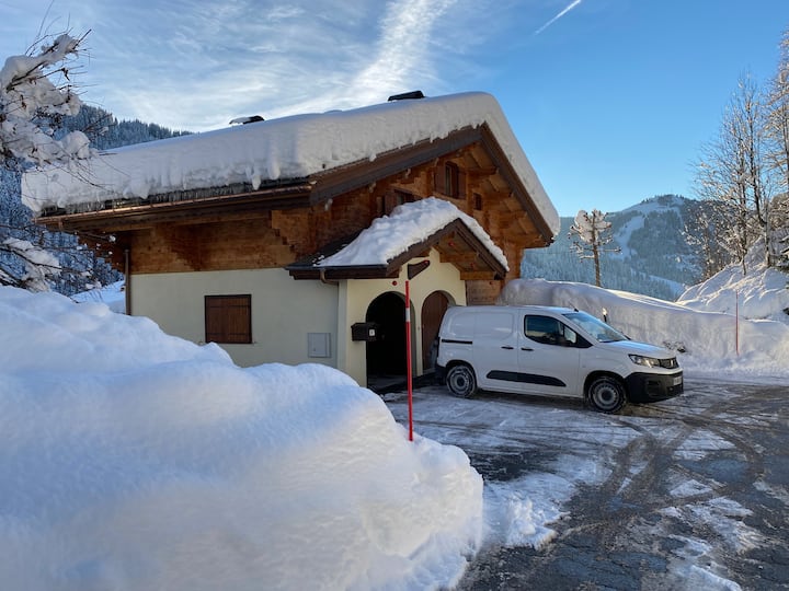 Chalet Traditionnel, Tout Confort Avec Cheminée - La Clusaz