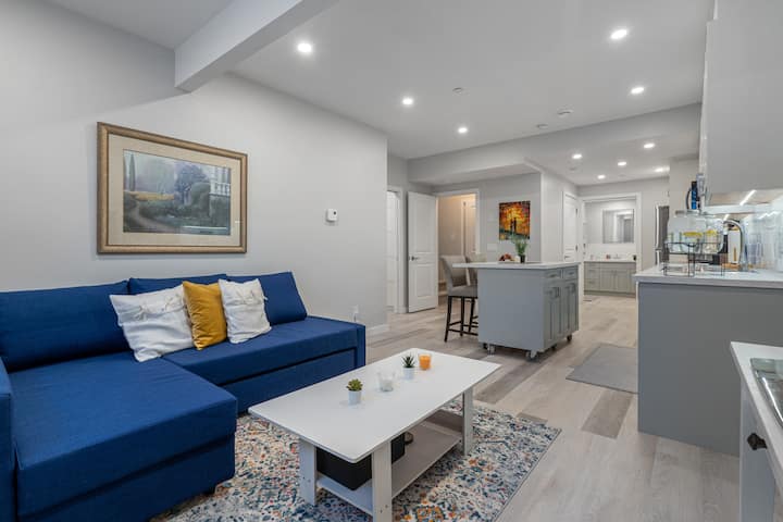 1bdrm Suite- Howse Den - Calgary