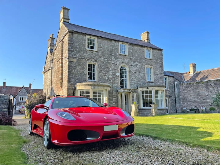 Large Suite With Sleigh Bed And Garden View - Cotswolds