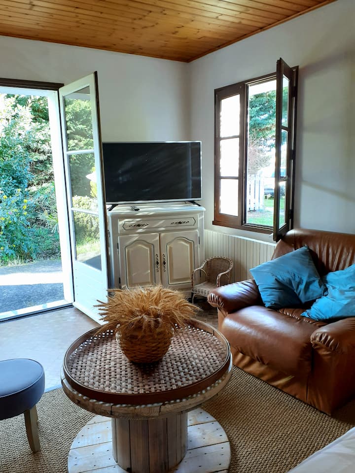 Maison Privée Tout Confort Avec Jardin - Barbâtre