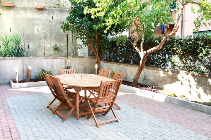 Il Pesco Di Sofia A 2 Passi Dal Mare Con Giardino - Gênes