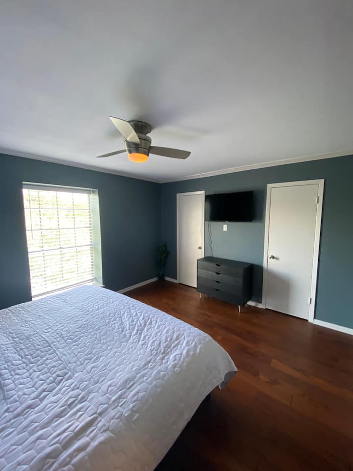 Comfy Home, Minutes Away From Sat, North Star - Alamo Heights, TX