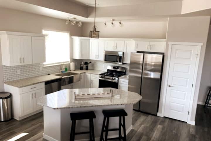 Brand New,  3-bedroom, Piece Of  Paradise! - Palisade, CO