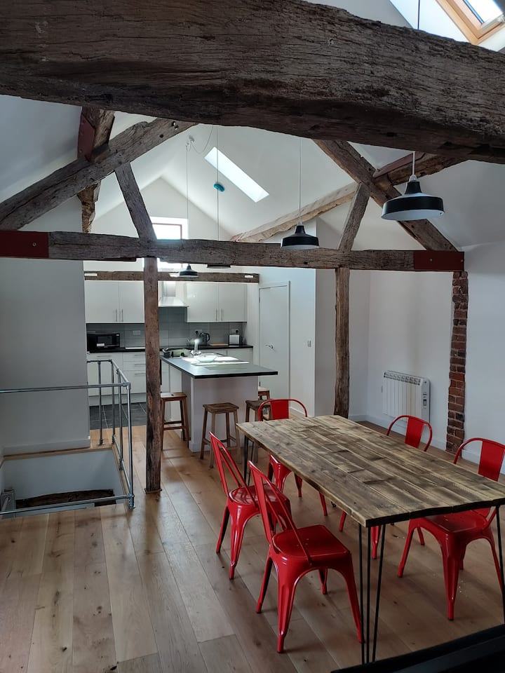 Characterful 3 Bed Barn Conversion, Rural Setting. - National Trust - Erddig