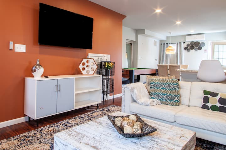 ★Spacious 3 Bedroom Duplex Home Sleeps 6  Guests ★ - Pasadena, MD